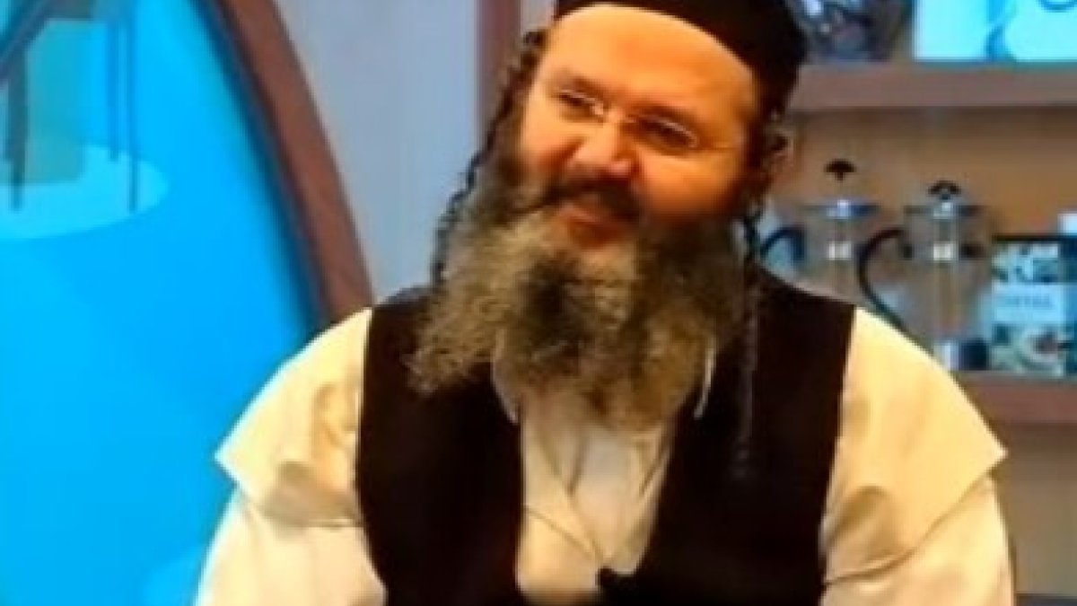 Rabbi Shimon Peretz Brings Torah to Life Through Laughter - Hidabroot