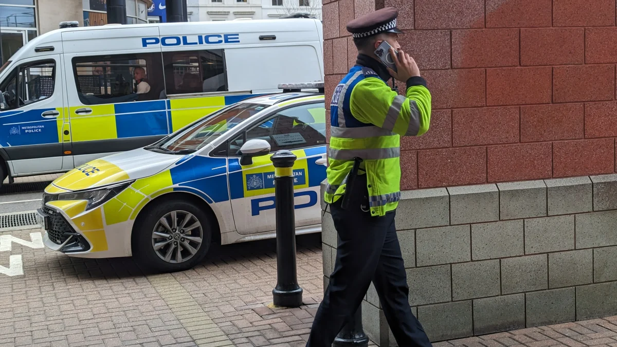 Golders Green Police Probe Suspected Arson at Jewish Apartment Block ...